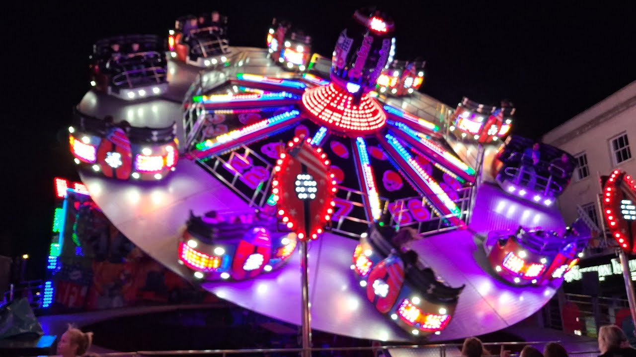 Evesham mop fair 2025. Welcome back Leigh Danter Superstar. - YouTube