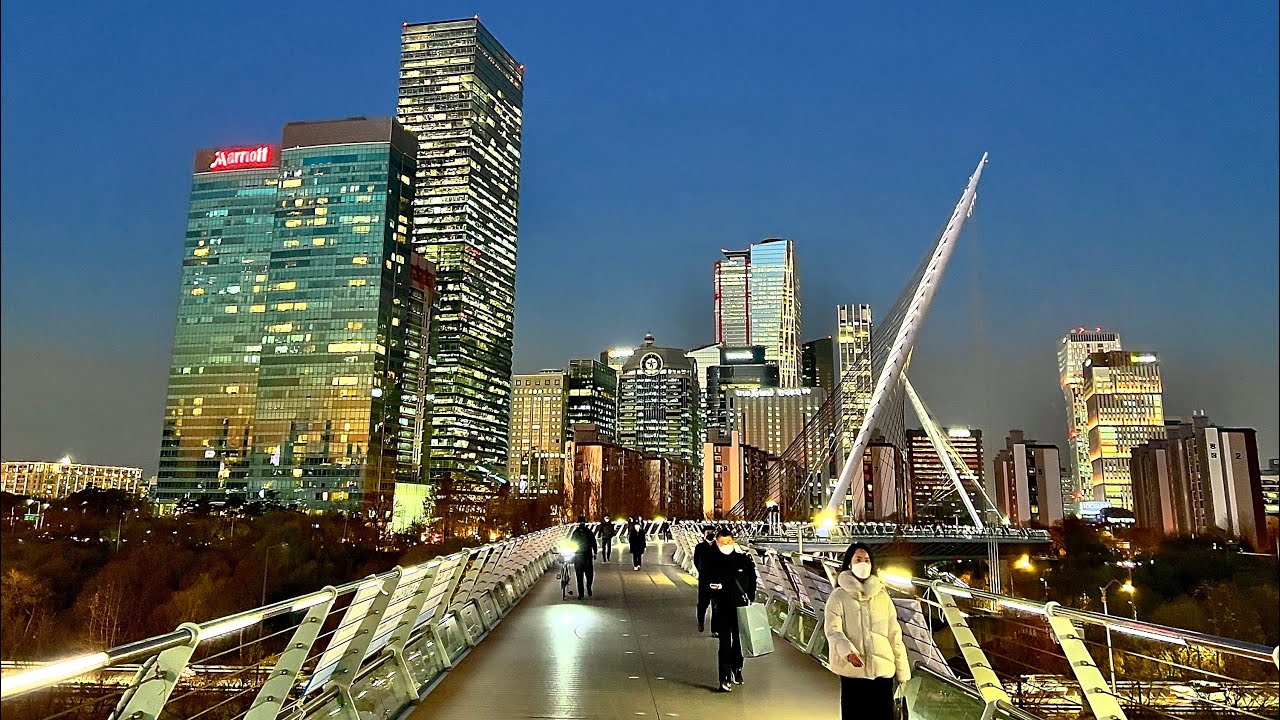 [4K SEOUL] 여의도 | Night walk from Singil Station to Yeouido Hangang Park ...