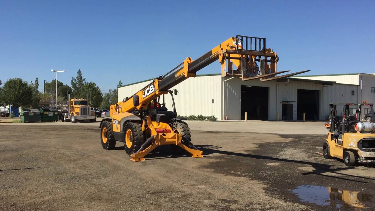 Lot# 64 2012 JCB 550-140 10,000lb 4x4x4 Telescopic Forklift - YouTube