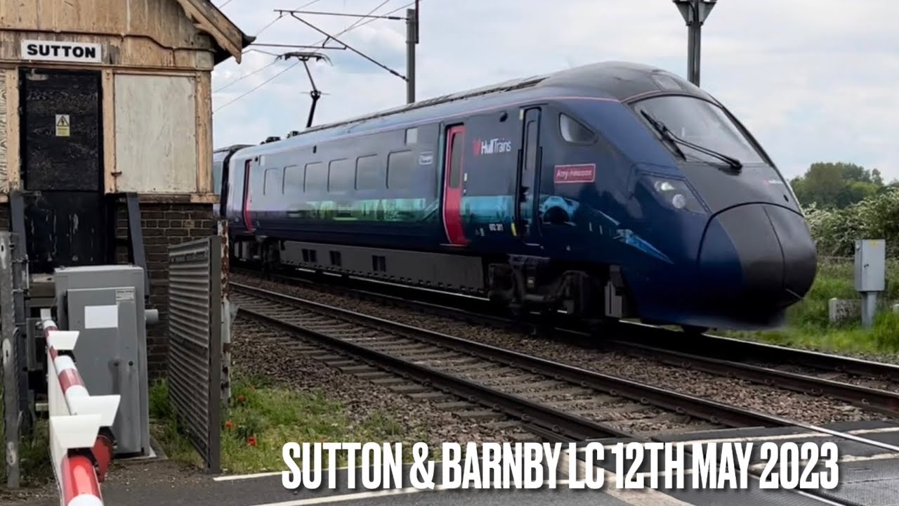 Sutton & Barnby Level Crossing 12/05/2023 - YouTube