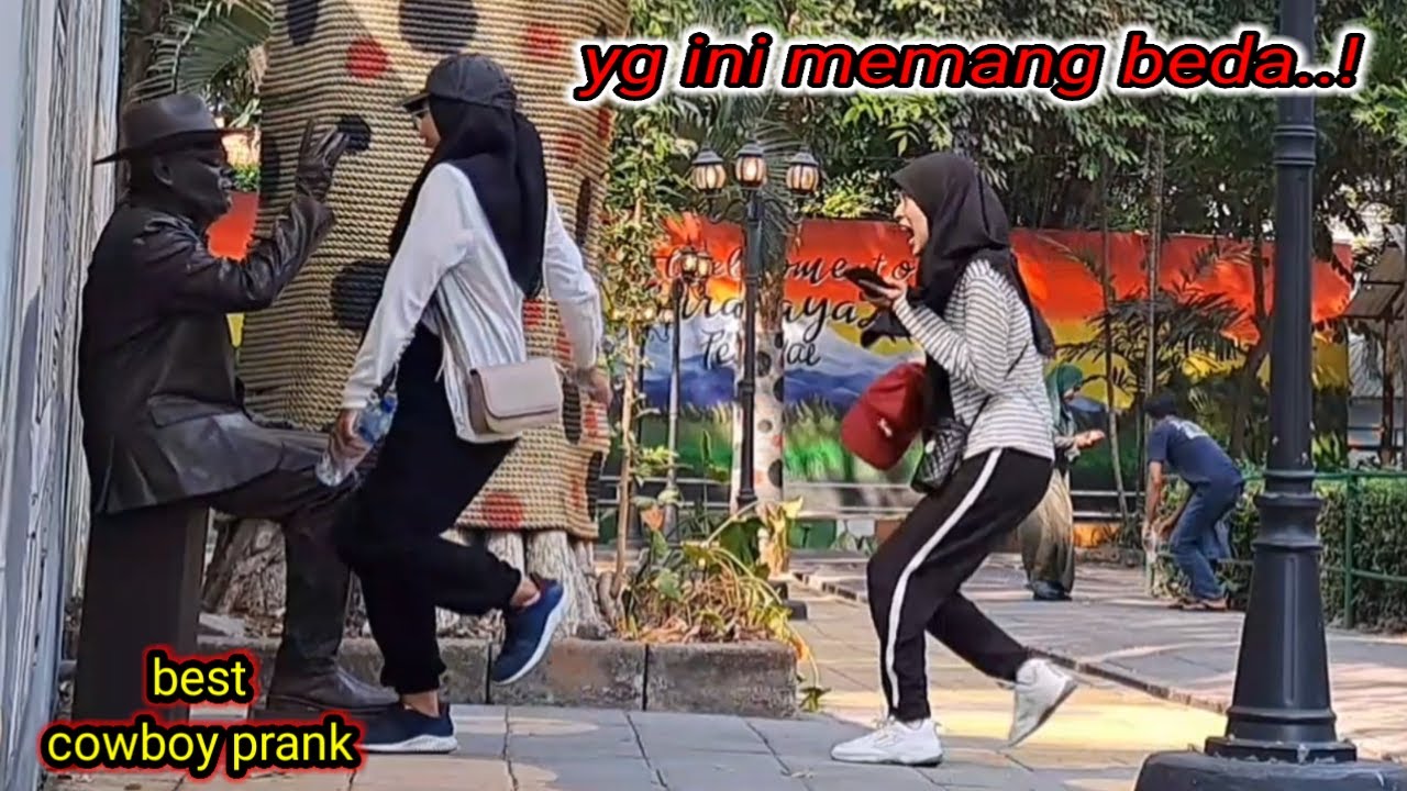Vidio lucu statue prank|best reactions||lelucon patung hidup - YouTube