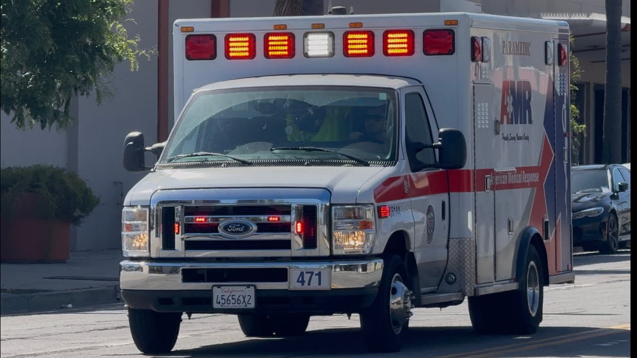 AMR Ambulance 471 ( MED471 ) Transporting code 3 to St. John’s Hospital ...