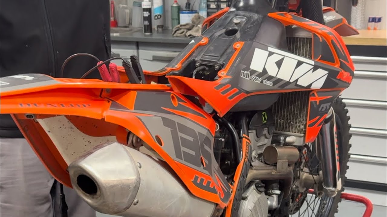 KTM 250 SX-F Engine Rebuild - YouTube