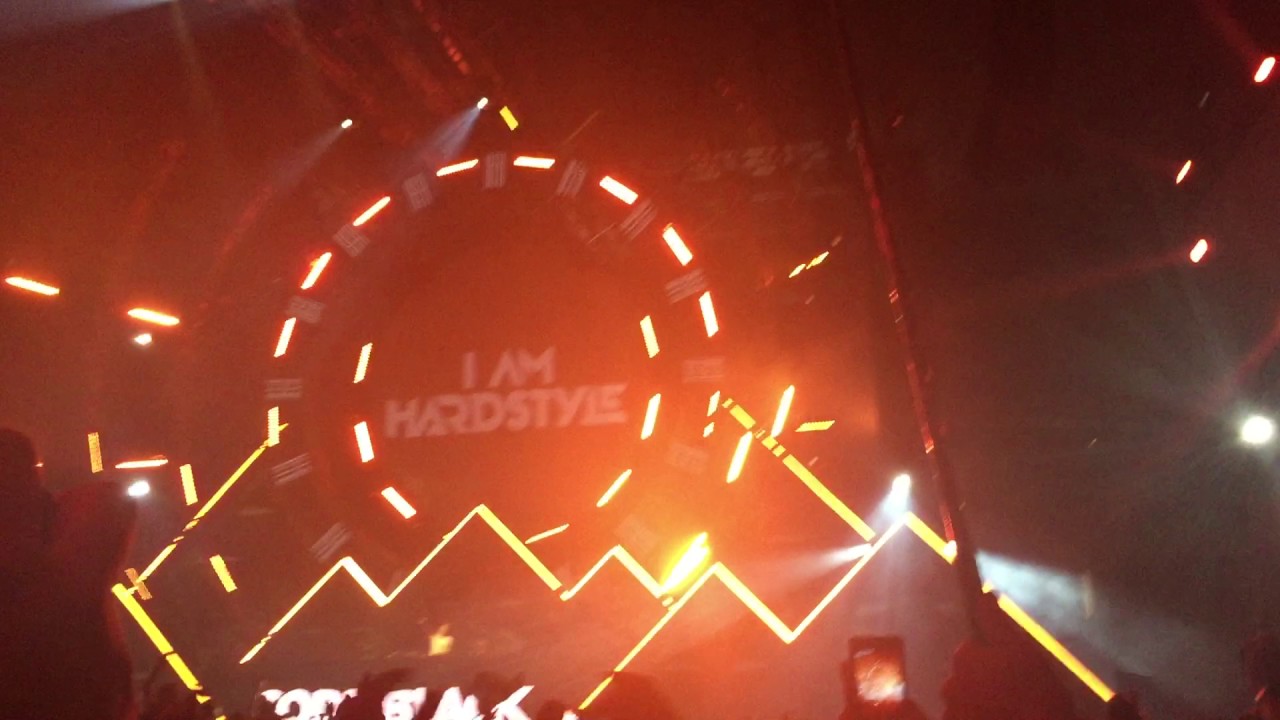 Code black - I am Hardstyle Chile 2017 - Pandora - YouTube