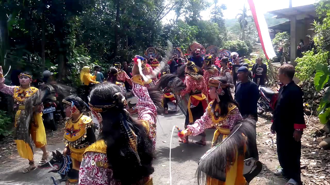 cakra birawa - YouTube