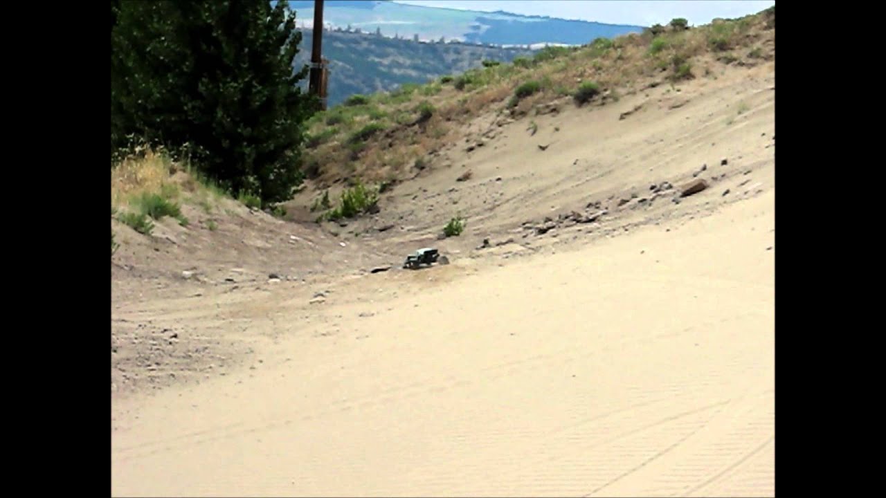 Predator Tracks on Ruster With Skis (Sand) - YouTube