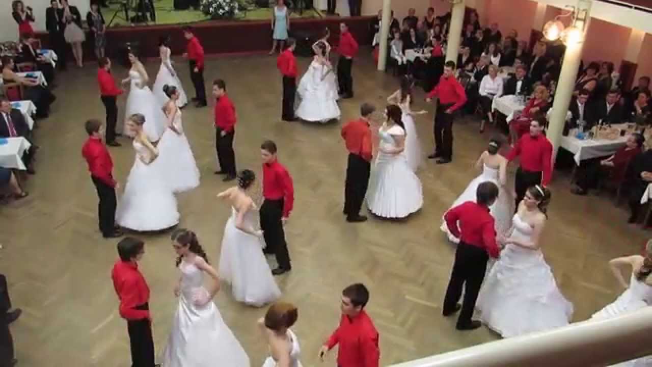 11. Reprezentační ples ZŠ Lanžhot - předtančení (polka) - YouTube