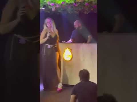 Yeliz Yeşilmen Bodrum'da Sahne Aldı, Sesini Nasıl Buldunuz? #yelizyeşilmen #bodrum