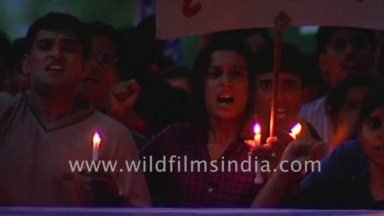 Mandal Commission in India: Indian college students hold protest and ...