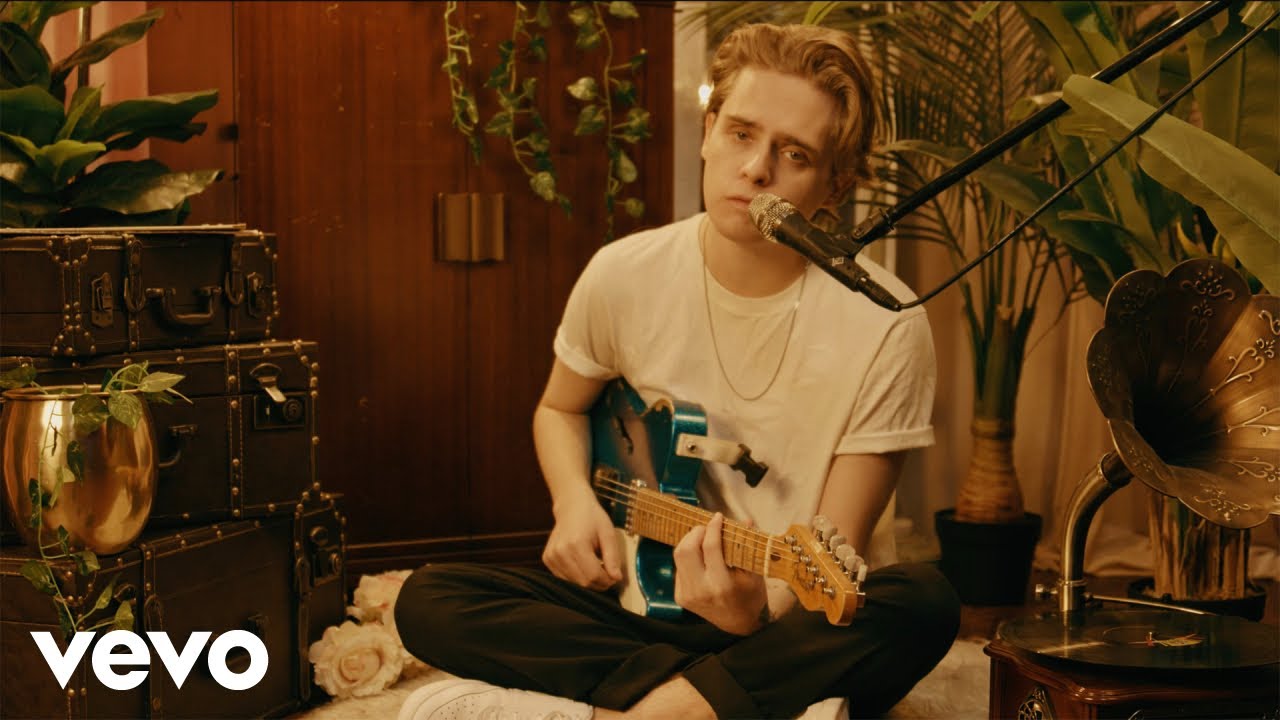 Devin Kennedy - Forget About You (Intimate) - YouTube