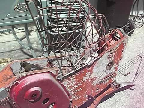 Lorenzo Ponza Pitching Machine - YouTube