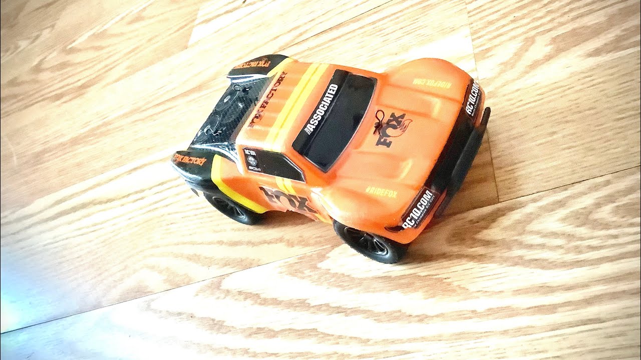 Day 6 of driving rc car (meme day) - YouTube
