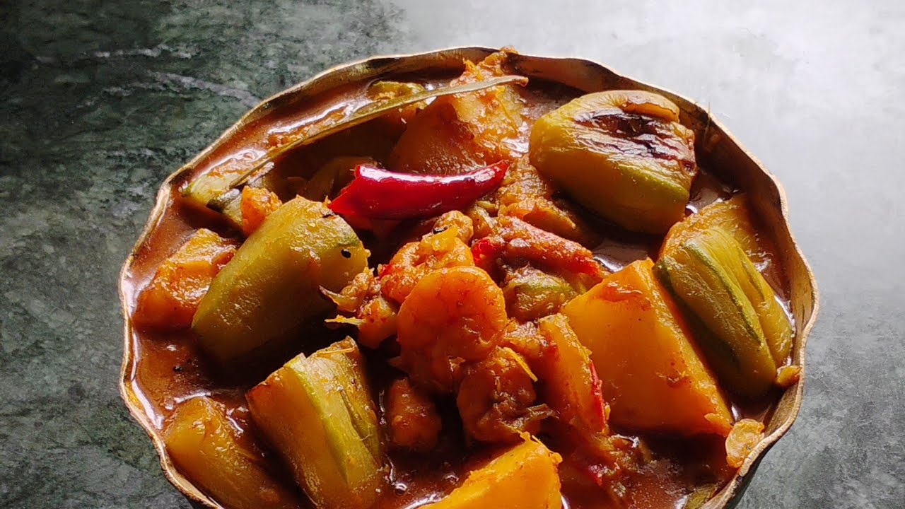 #আলু,পটল, চিংড়ি রেসিপি#potato pointed gourd and shrimp fish recipe # ...