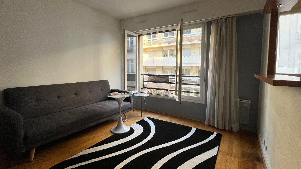 Appartement T2 tout confort et au calme - 75011 Paris - YouTube