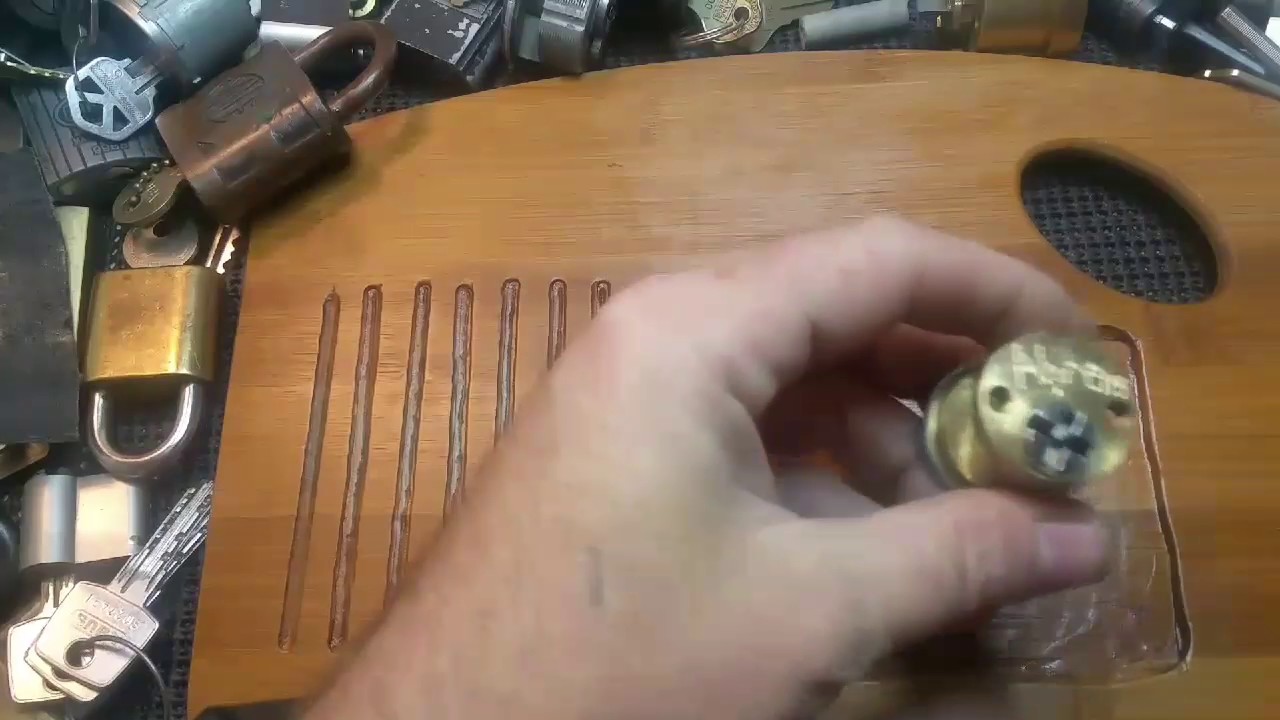 (377) US Lock (6-pin) "Chris Ahrens" spp'd & gutted - YouTube