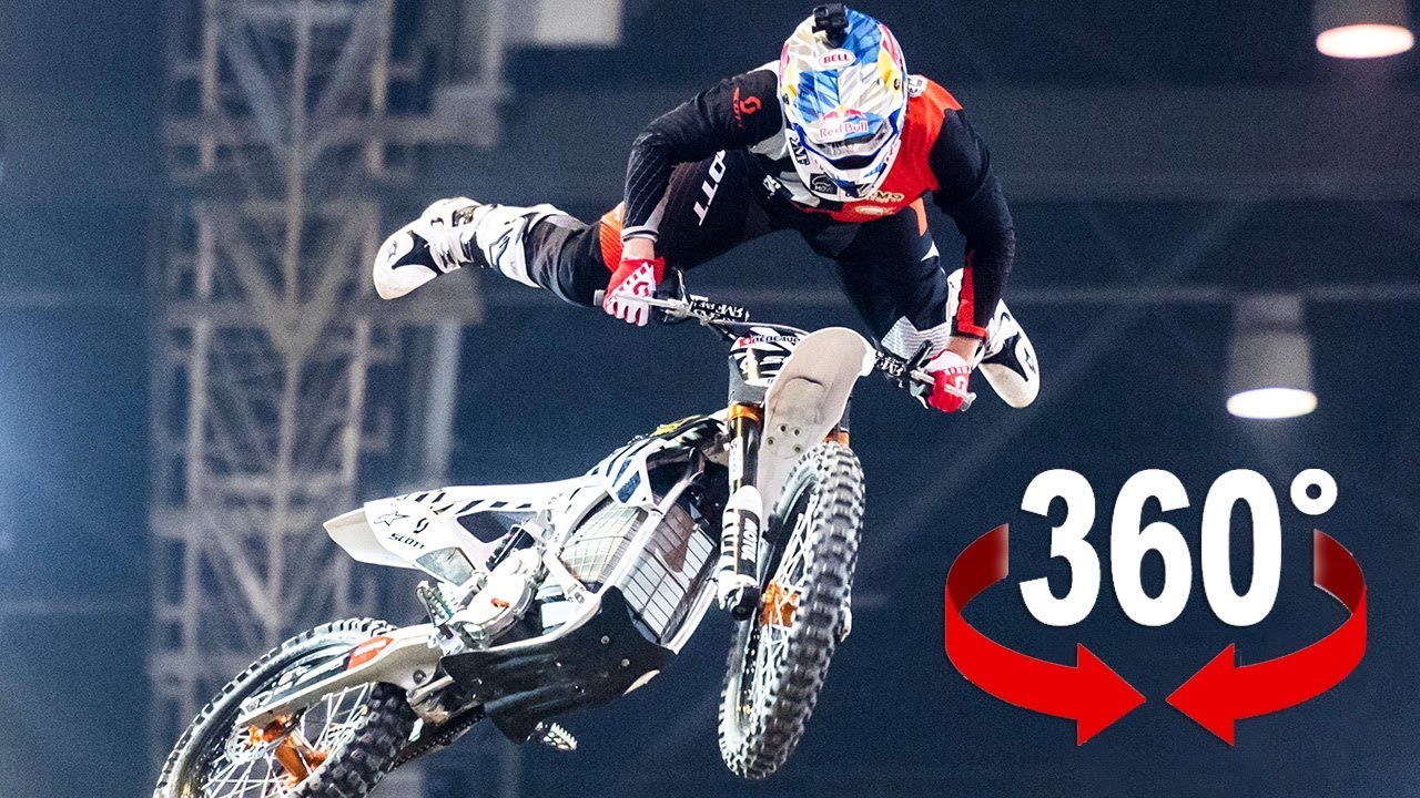 Flieg mit dem Motorrad durch die Lüfte I 360-Grad-Video - YouTube