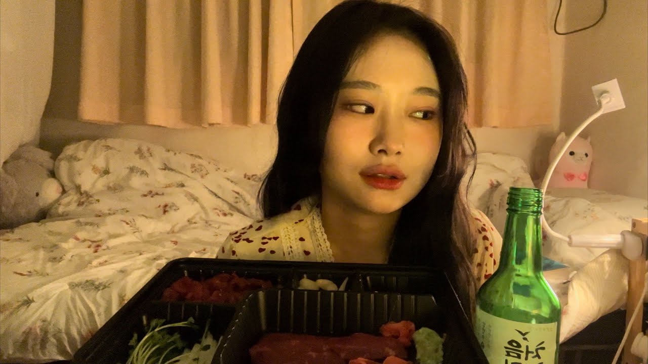 브이로그망해서 급하게 찍어본 혼술먹방 육사시미and육회 Youtube