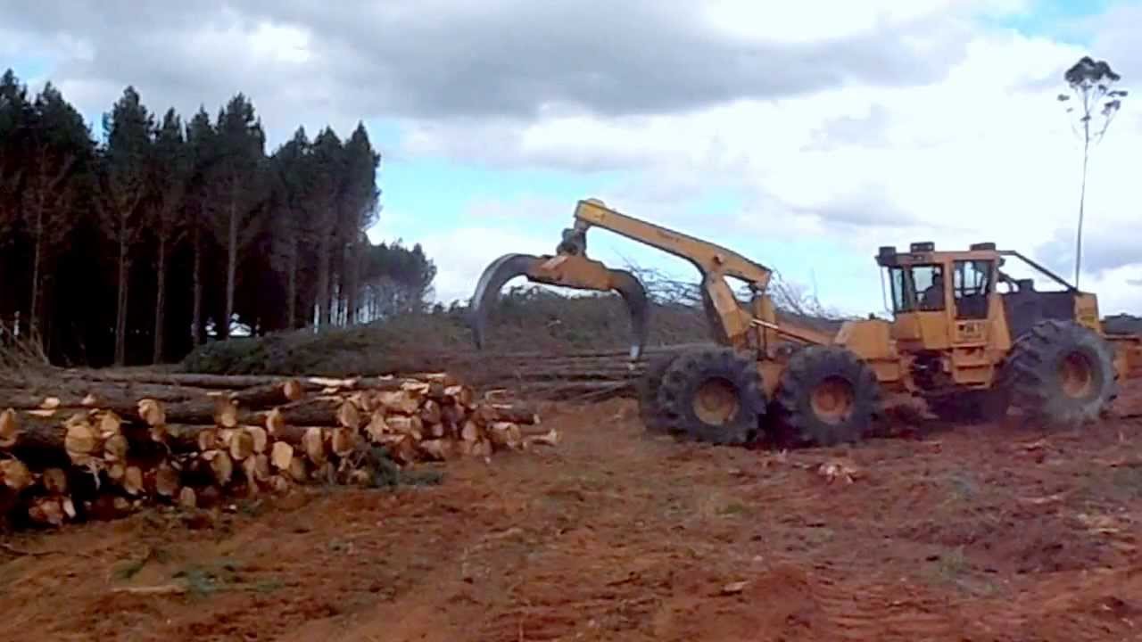 Skidder Tigercat 635D 6x6 - YouTube