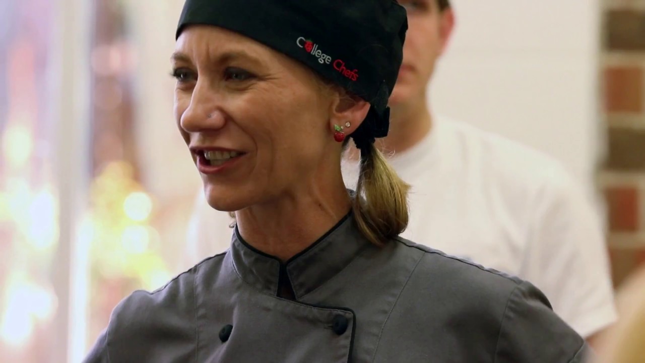 Why Chef Tiffany Loves Her Job with College Chefs - YouTube