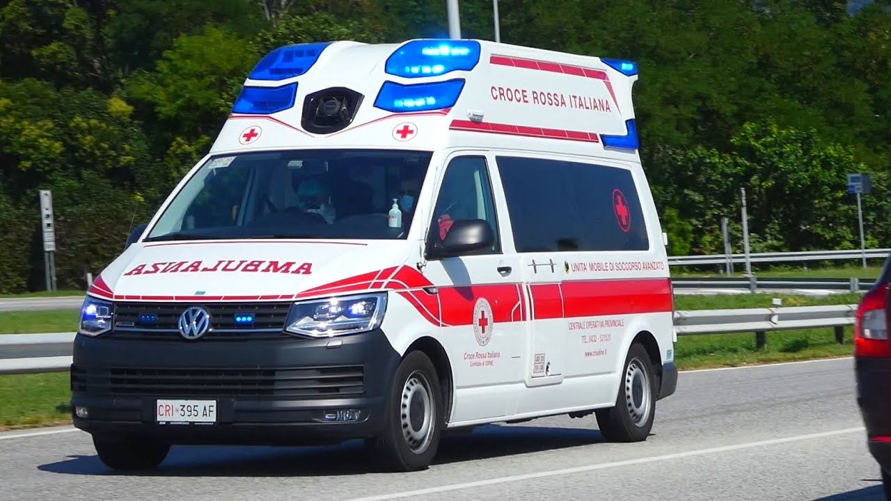 Ambulanza Croce Rossa Italiana Comitato di Udine - YouTube