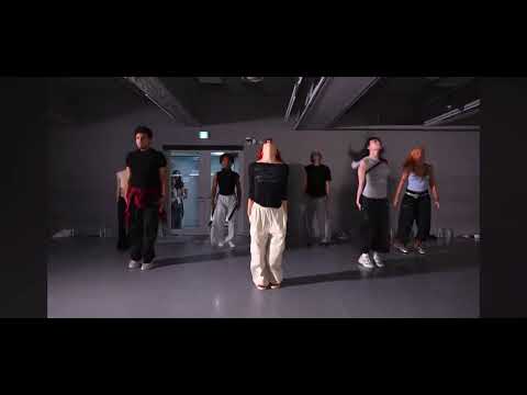 Judas - Lady Gaga - Team 1 MILLION dance (mirrored) 