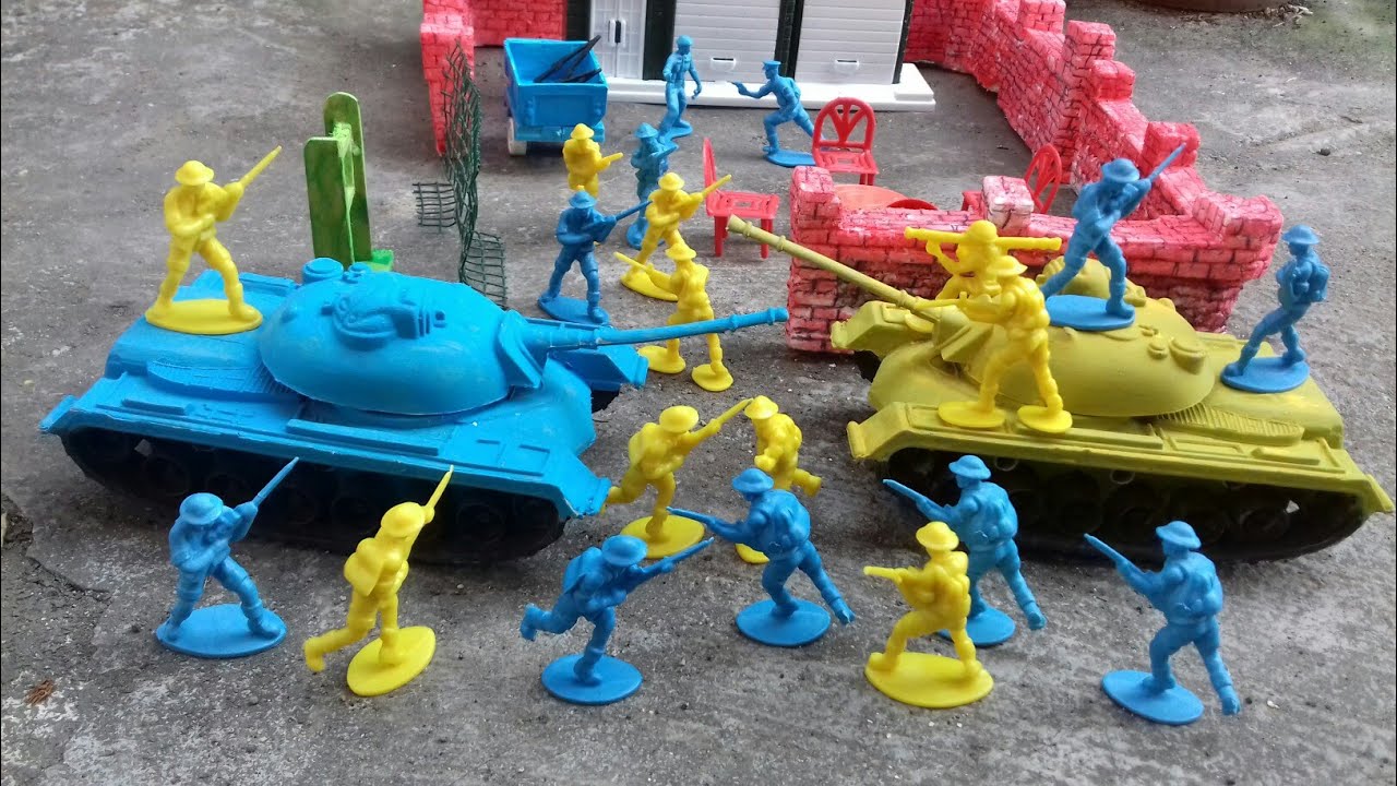 Army Toys : Blue Vs Yellow - YouTube