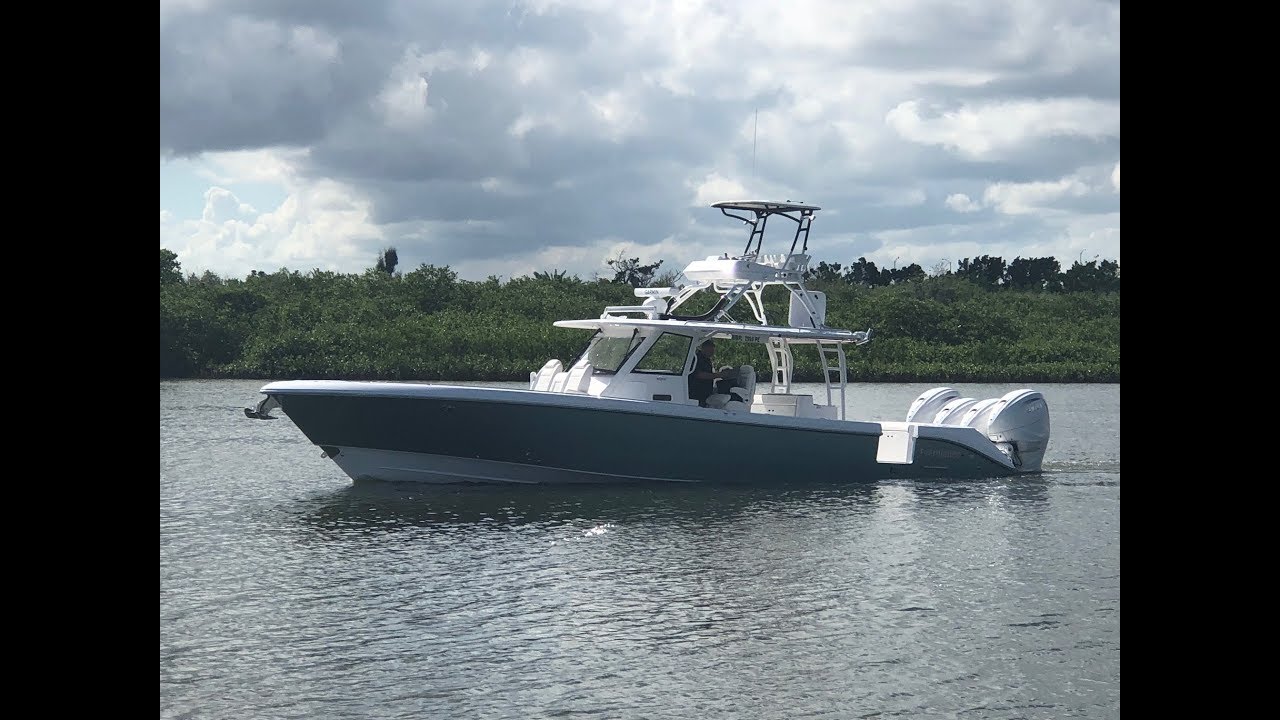 Everglades 435CC Walkthrough by Tom George Yacht Group - YouTube