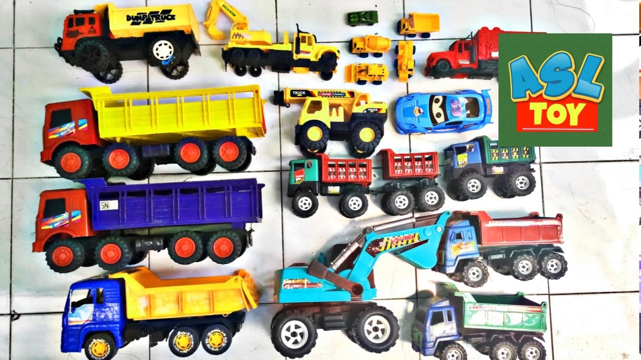Truk pengangkut mainan terperosok/ mobil mainan anak/ truk oleng/ truk ...