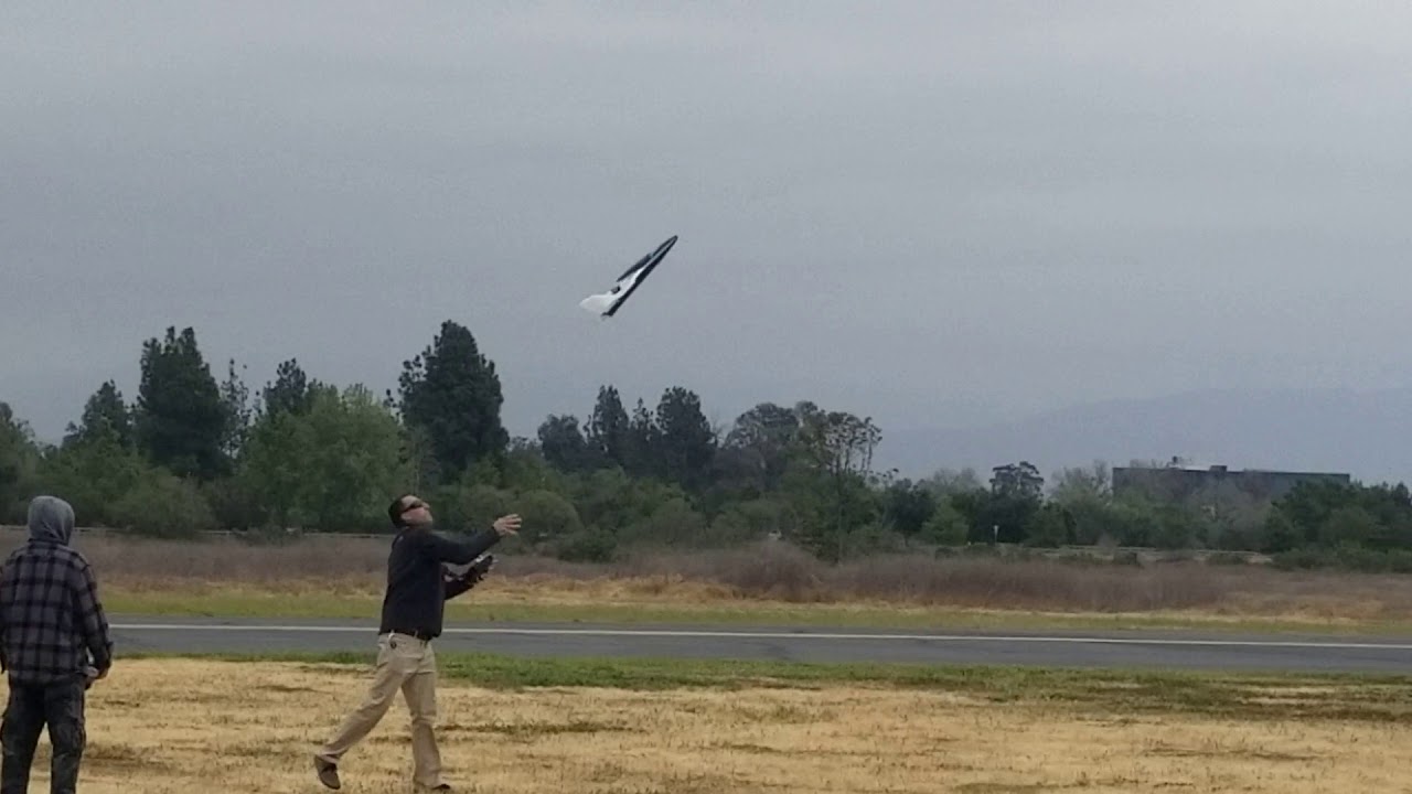 Apollo fun jet p20 jetcat turbine beast - YouTube