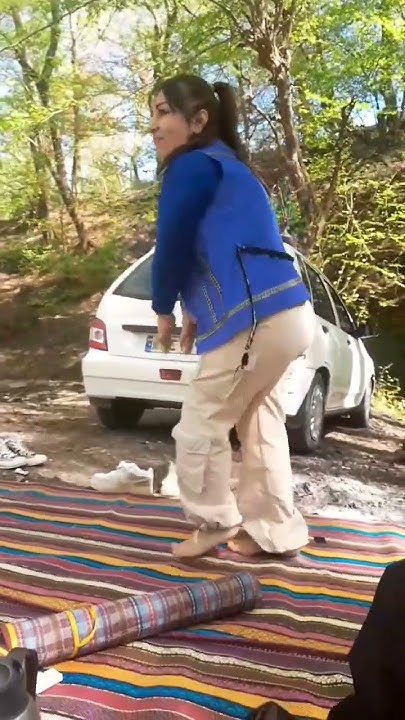 رقص مست دختر ایرانی در روز سیزده بدر امسال ببین عجب خوشکل زیبا می رقصه