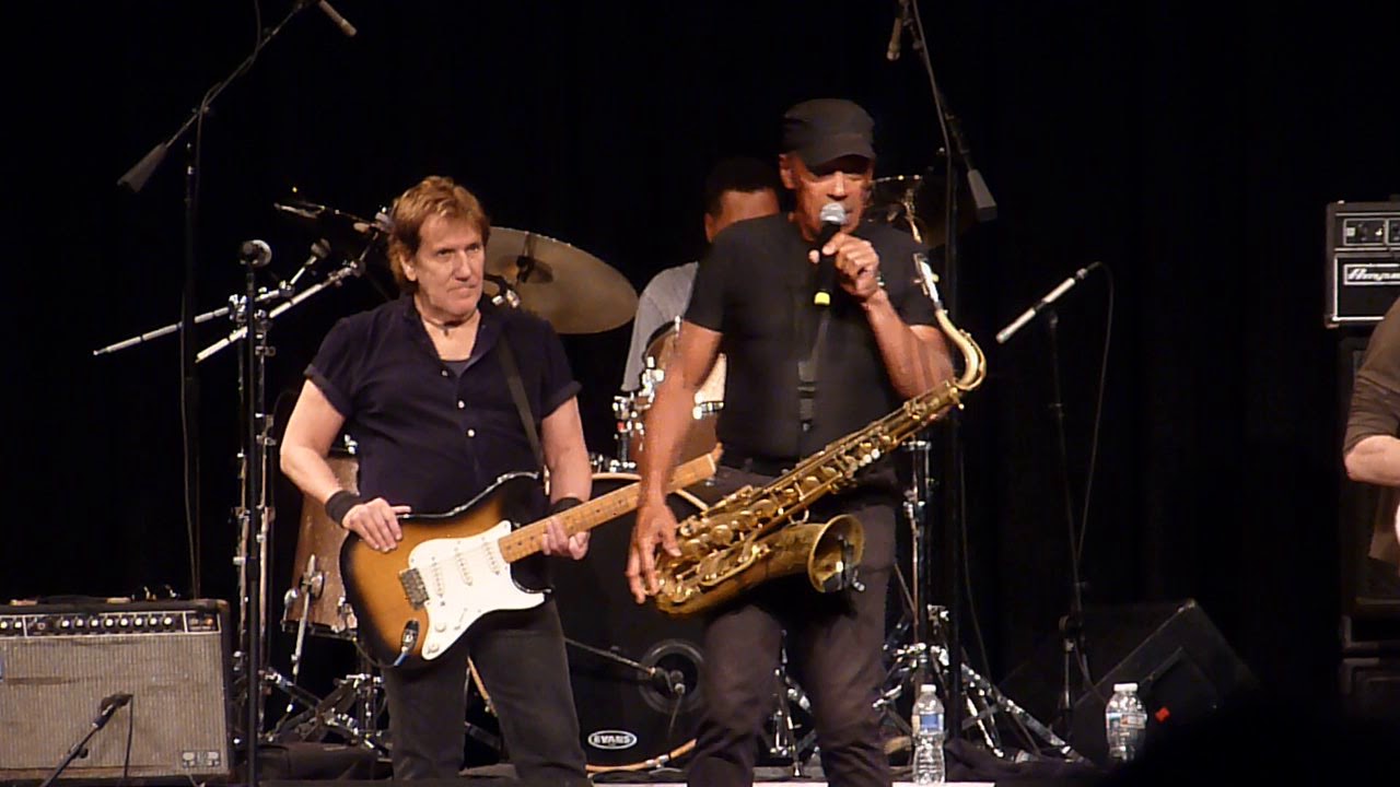 John Cafferty & Beaver Brown - Tender Years - YouTube