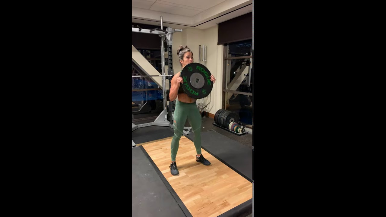 Plate Squat - YouTube
