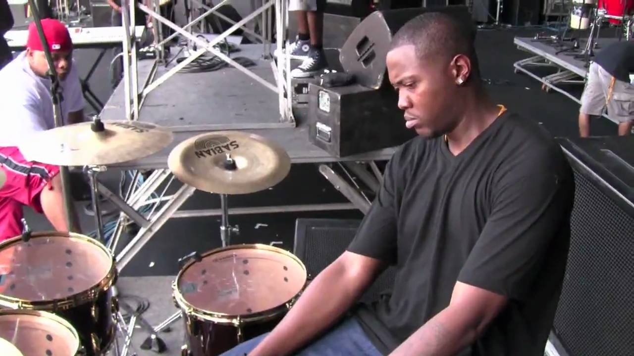 I'm I'll - Akon Band Rockin Red Cafe.mov - YouTube