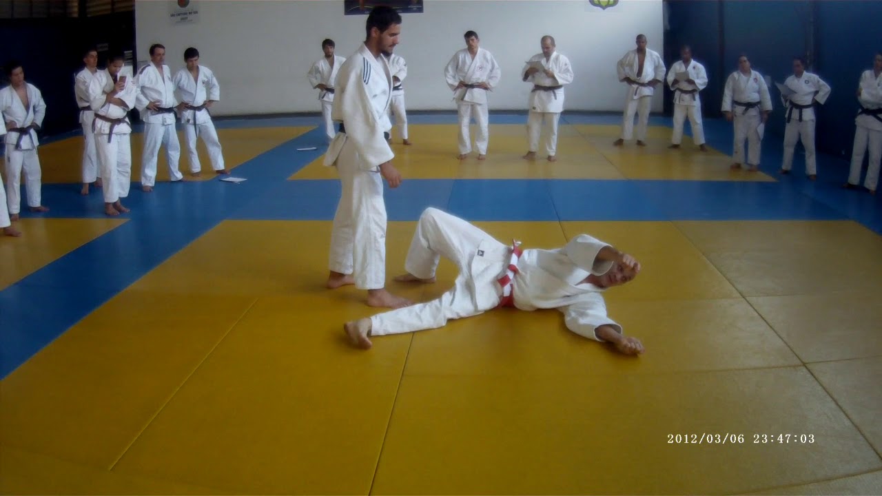 RENRAKU KATA GURUMA UKI WAZA - YouTube