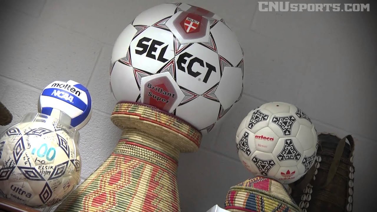 Steve Shaw's 20th Year Leading the Captains - YouTube