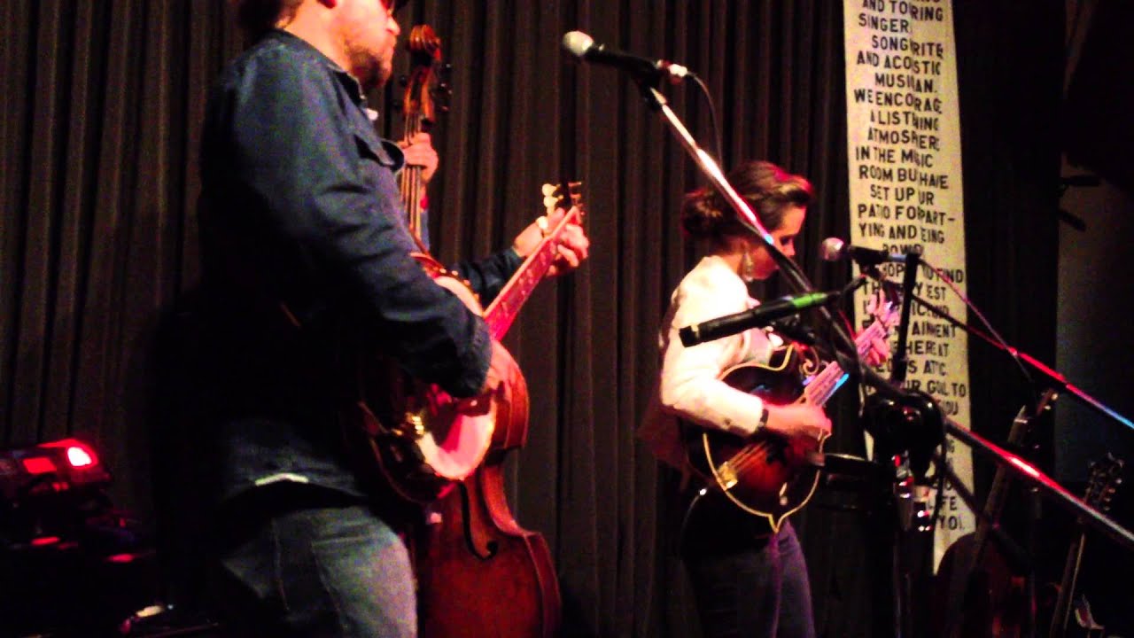 Ron Block, Sierra Hull, and Mark Fain. These guys can shred. - YouTube