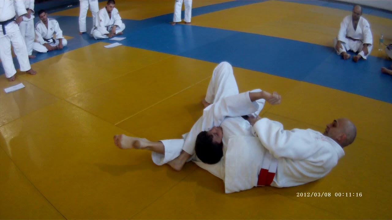 SHIME WAZA YOKO SANKAKU JIME - YouTube