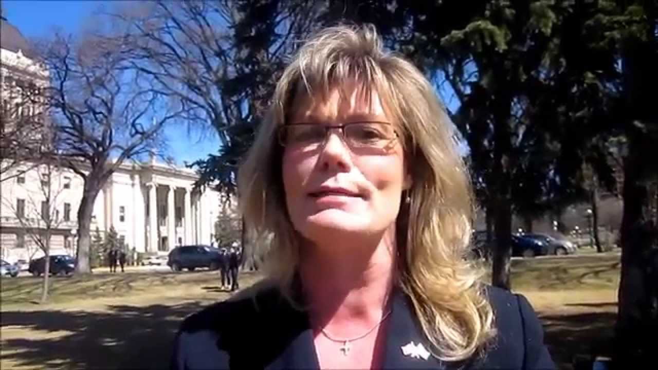 Shelly Glover Supports Israel on Holocaust Remembrance Day 2015 - YouTube