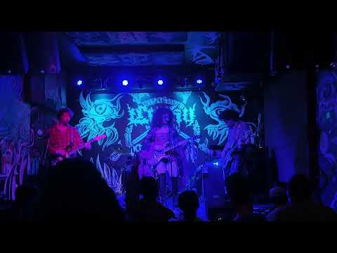 Mareko and The Slores - Blow It (Live)