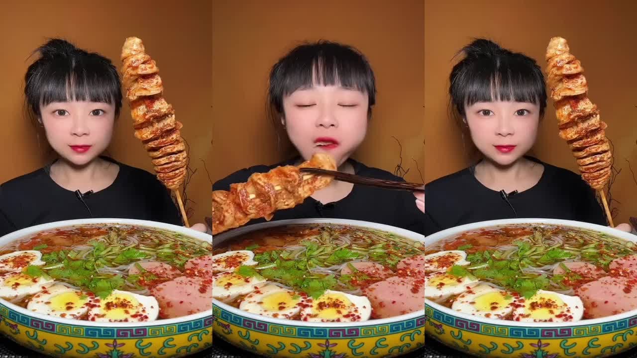 ASMR MUKBANG | Spicy Noodles, Soft Boil Egg & Cheesy Rice Cakes ...