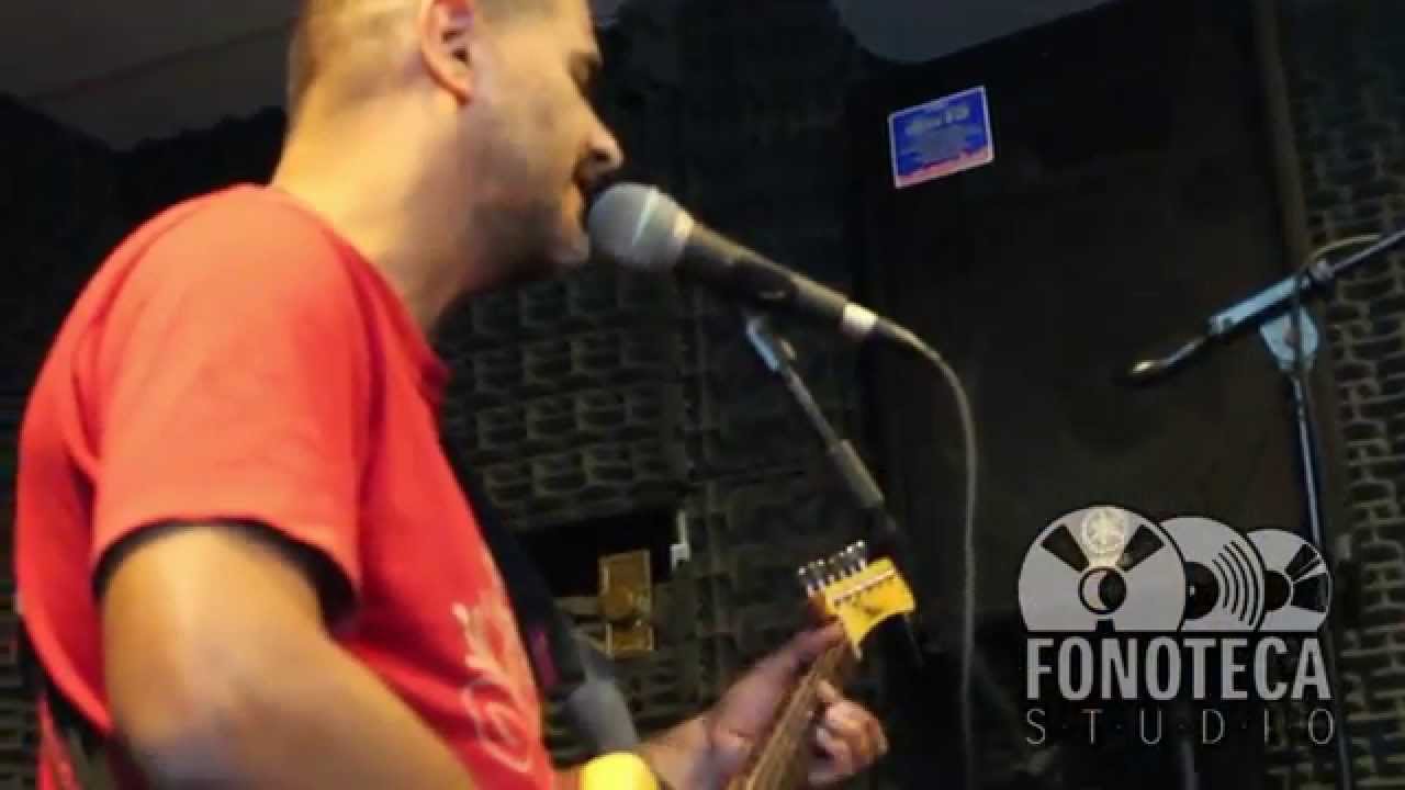 Rafo Ráez y Los Paranoias - María Ramos [en vivo] - YouTube