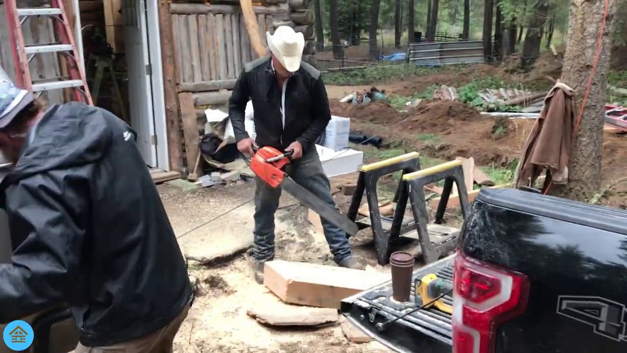 Homestead Rescue | Marty Raney chainsaw art - YouTube