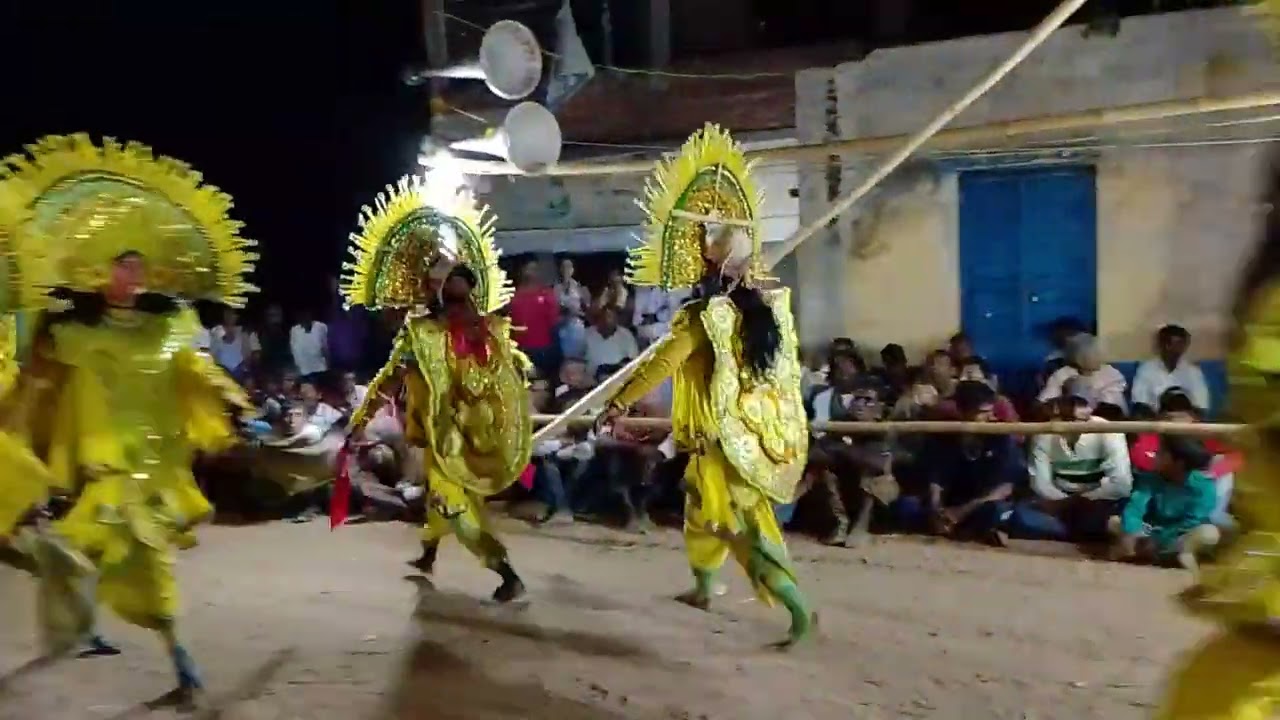 purulia cho dance - YouTube