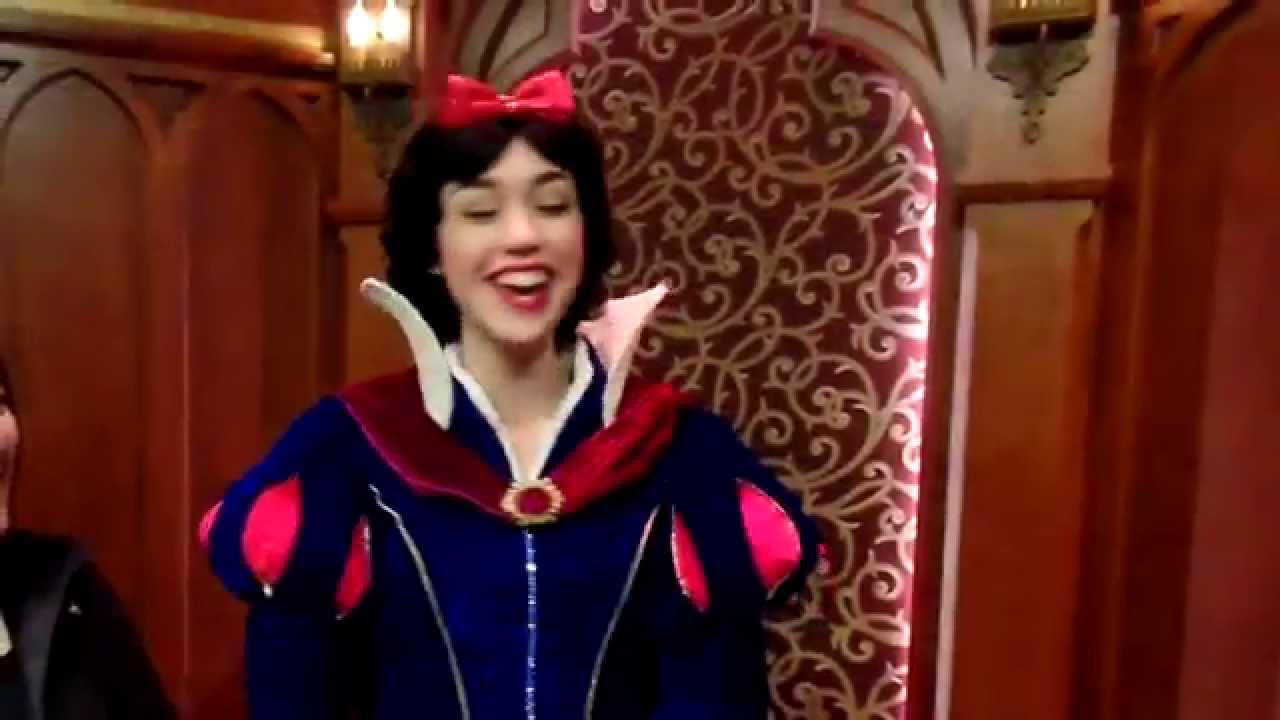 Snow White & Ariel Greetings 12-25-2014 - YouTube