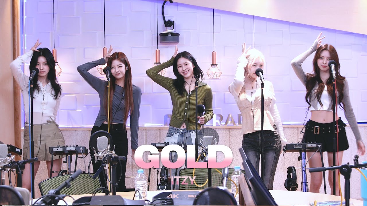 [4K직캠] ITZY(있지) - GOLD - YouTube