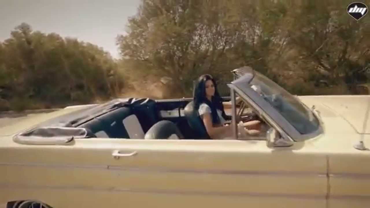 INNA Un Momento feat Juan Magan Official video HD - YouTube