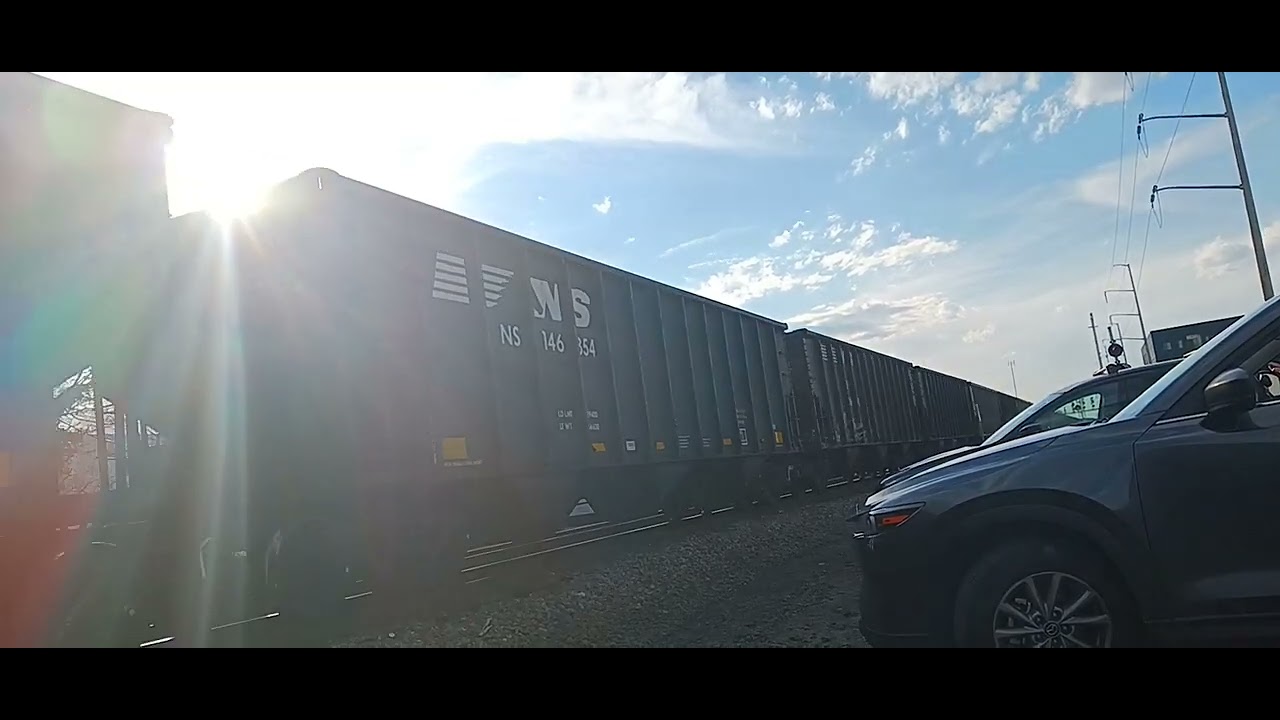 NS hopper train crosses colonial ave - YouTube