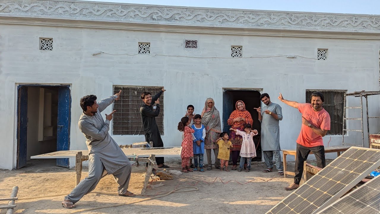 Dulhans K Kamre Rang Paint Karwa Diye Dulhan Ka Makaan Ka Visit 😊 - YouTube