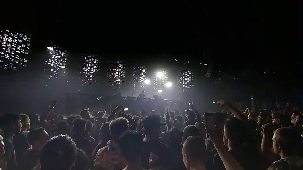 Deadmau5 at Rebel Nightclub in Toronto - YouTube