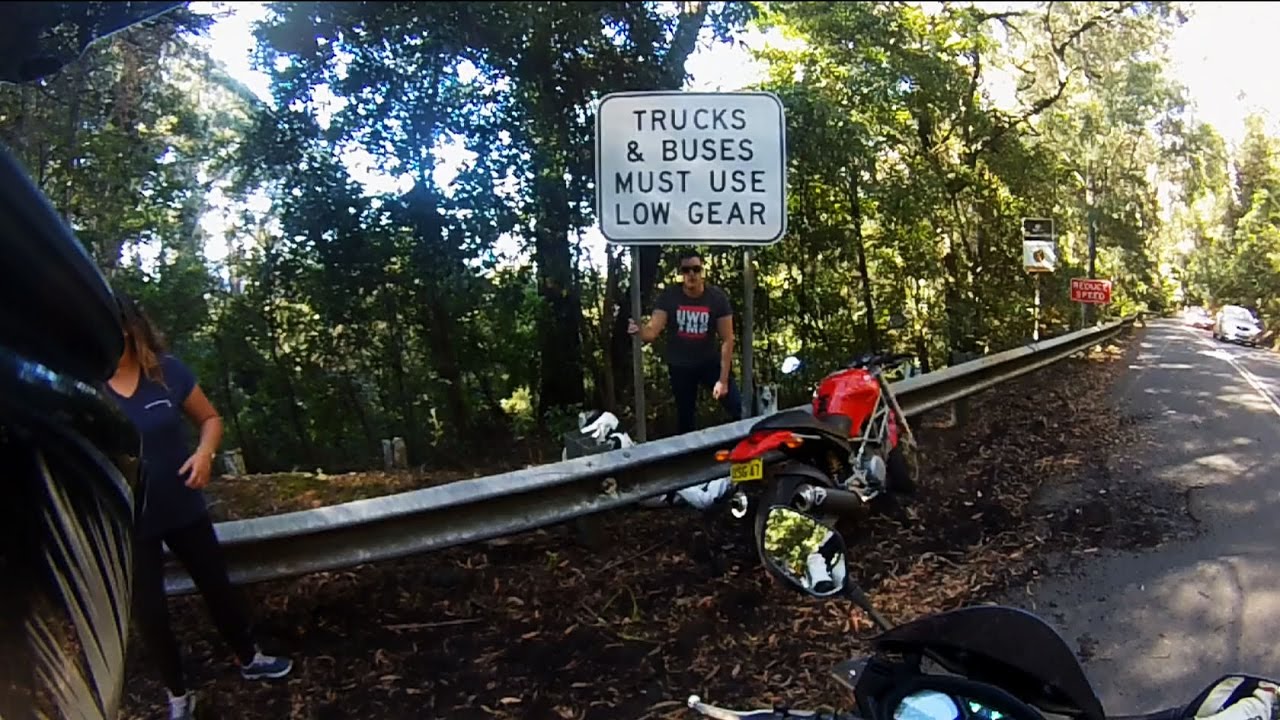 Accident on Jamberoo Mountain Road - YouTube